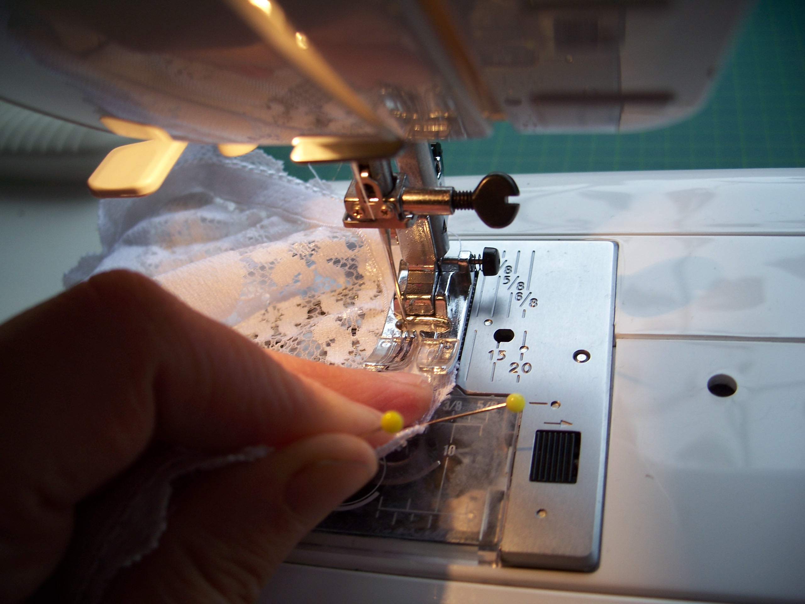 Erfahrungsbericht Elna eXperience 520 - Artikel - Hobbyschneiderin 24