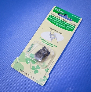 Produktvorstellung: Clover Fingerhut Metall - open sided thimble ...